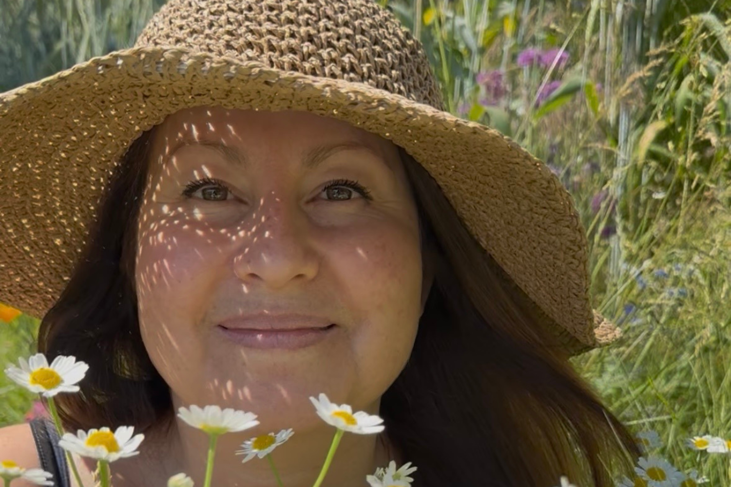 The Woman Behind Eclectic Herb: Chris Alstat’s Journey with Plants